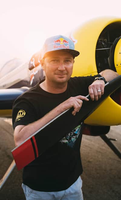 Patrick Davidson: Aerobatics – Red Bull Athlete Profile