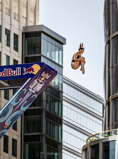 Boston Travel Guide - Red Bull Cliff Diving