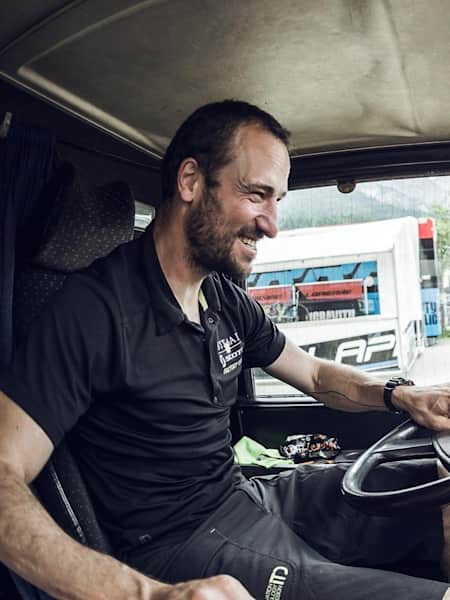 Gstaad-Scott downhill team bus | Claudio Caluori