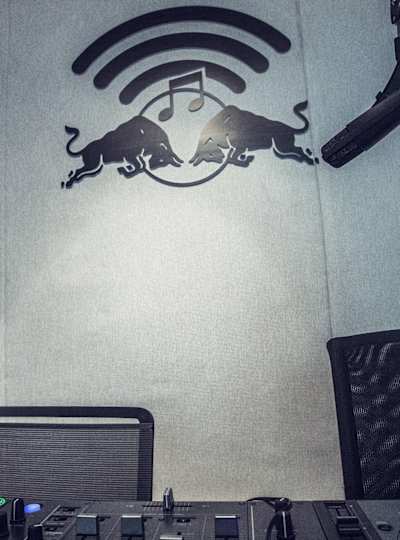 Red Bull Radio - Extrafly