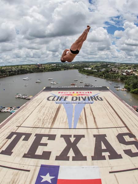 Red Bull Cliff Diving 2018: watch video on Red Bull TV