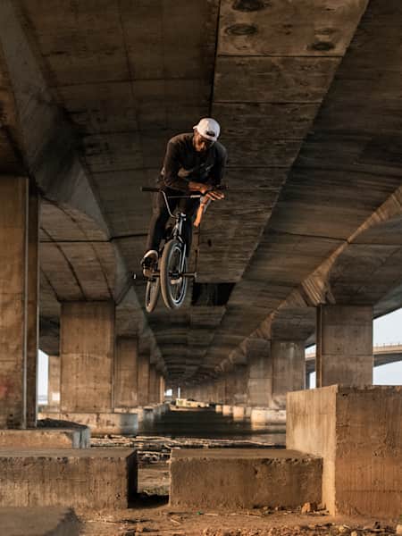 尼日利亚 BMX 的下一章：信念、希望与Courage Adams