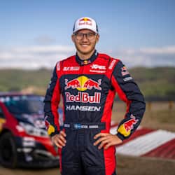 How difficult is it for two RX cars to jump over an F1 car?