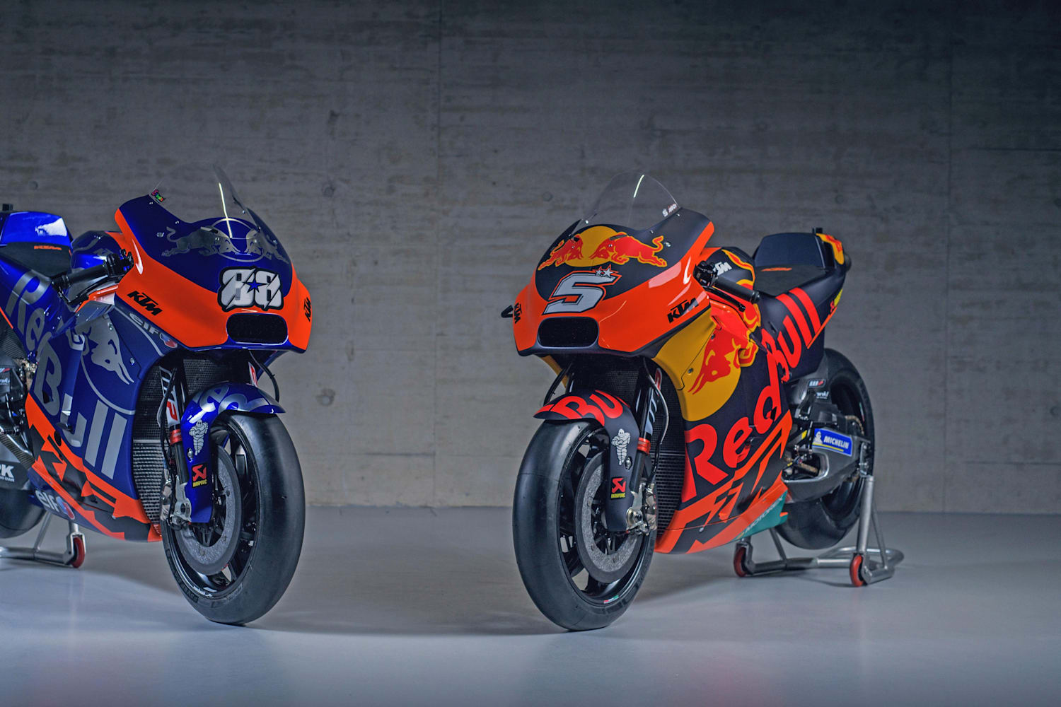 MotoGP 2109 >> Fahrer und Bikes von KTM und Tech3