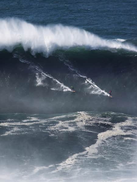 Top 10 des plus grandes vagues jamais surfées! Big Wave