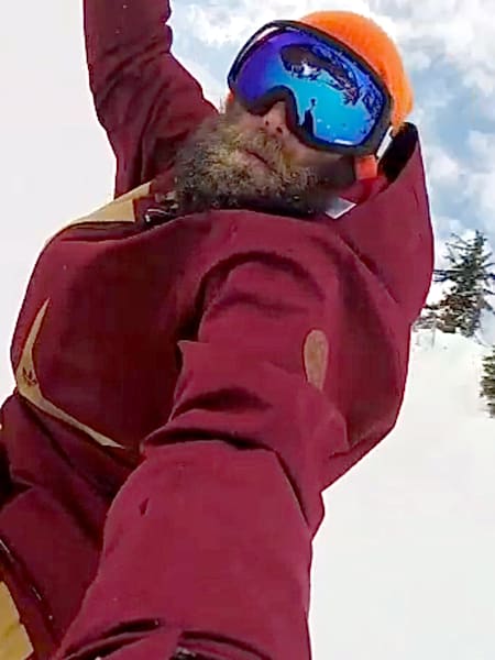 Eric Jackson profite d'une journée de poudre