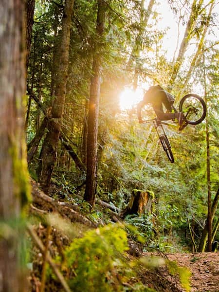 Video MTB: Brendan Howey RAW 100 freeride MTB Red Bull