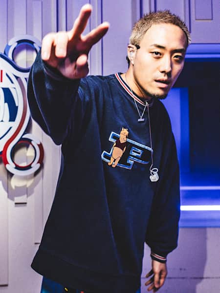 VaVaインタビュー『ヒップホップでは競い合いも重要だけど、自分はみんなでシーンを作ってるって感覚』｜レッドブル