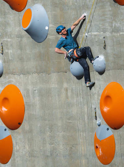 Magnus Midtbø on Red Bull Dual Ascent at Verzasca Dam