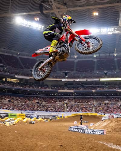AMA Supercross Round 12 report: 450 championship turns upside down