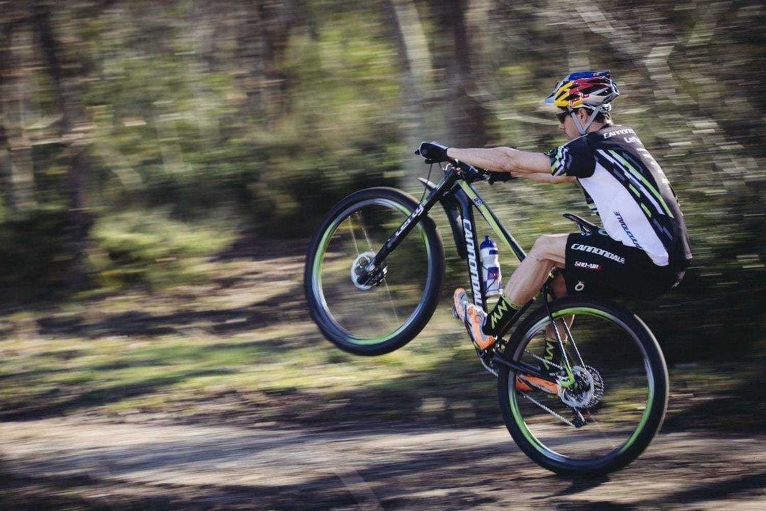 Tuto Manual à VTT : Comment faire un manual ? Vidéo VTT