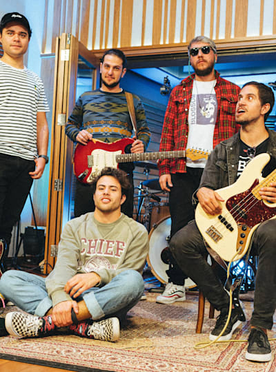 Banda Lagum ao vivo no Red Bull Music Studios