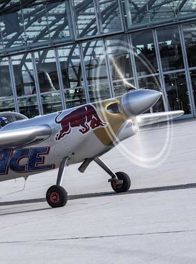 Air Race: Edge 540 V2 za Extrę 330 w Challenger Cup