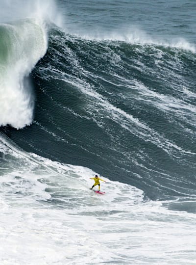 Big Wave : Conseils avant de se lancer en surf de gros