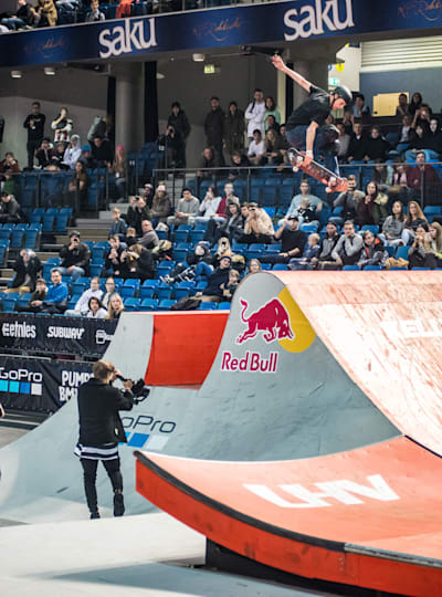 11 Professional Skateboarders You Need to Know About