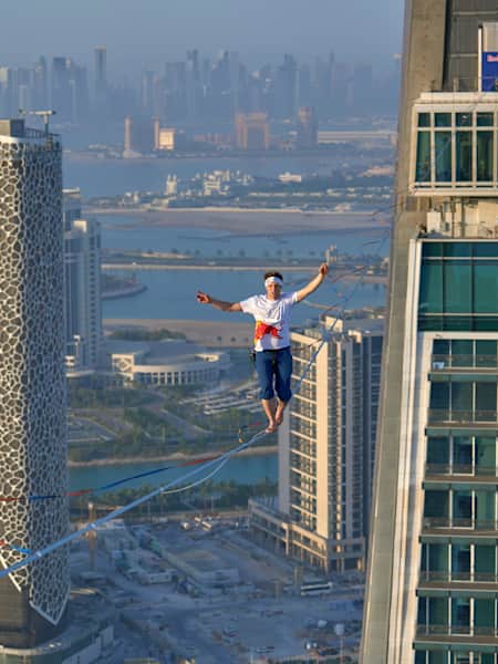 Los momentos más épicos de slackline de Jaan Roose