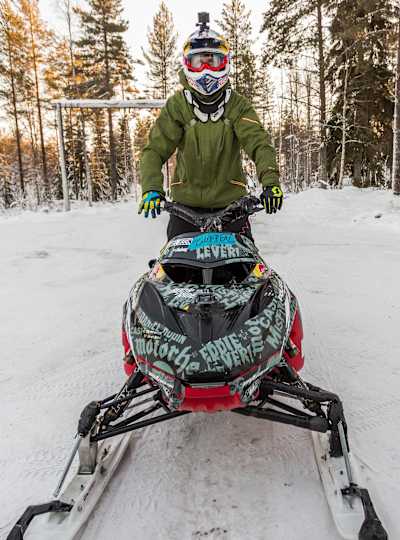 Daniel Bodin snowmobile double backflip: Action *video*
