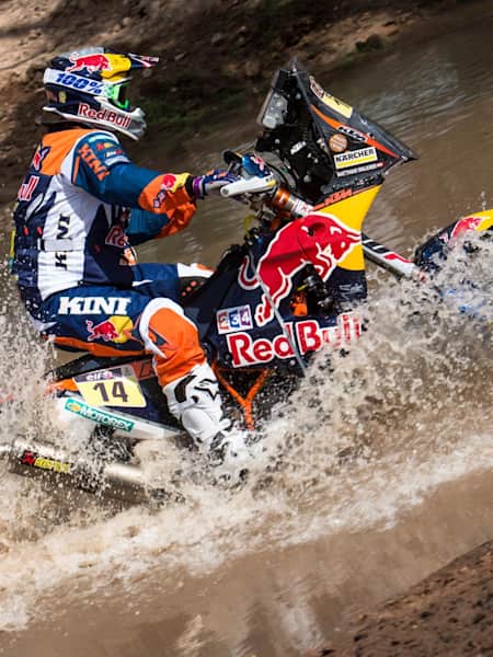 Matthias Walkner talks about his KTM Dakar motorcycle