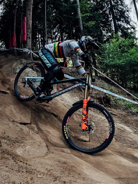 MTB team changes for 2018: New riders and teams +list+