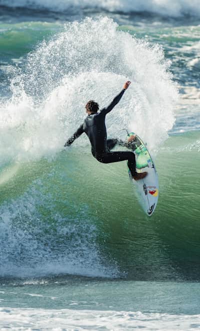 Kauli Vaast: Surfing – Red Bull Athlete Page