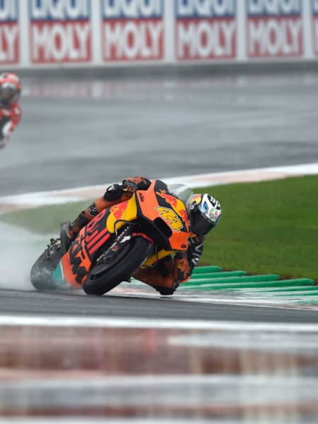 Here's how MotoGP riders race in the rain