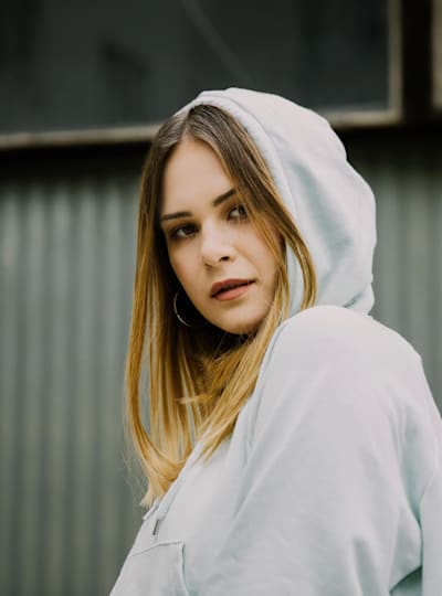 Mathea im Interview: Alles über "2x" und "Chaos"