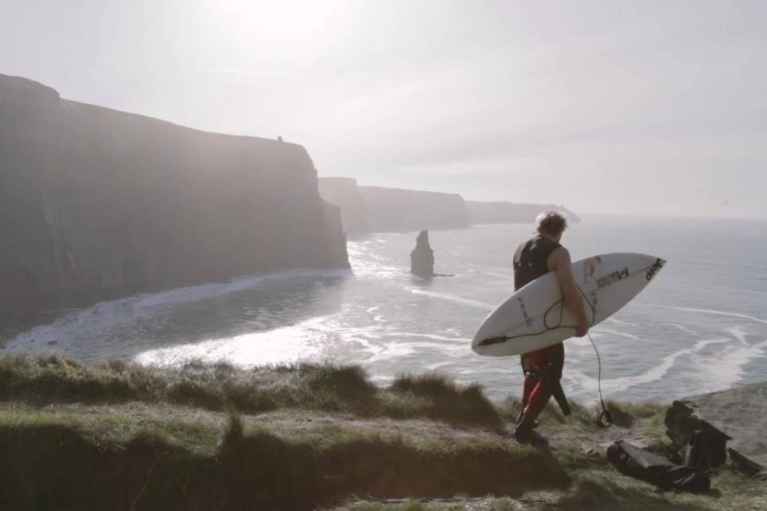 Wild Atlantic Way (C01): ¡así es el surf de Irlanda!