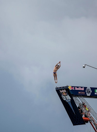 Red Bull Cliff Diving vai a Dublin pela primeira vez