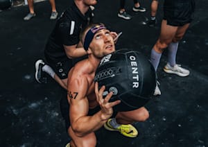 Wall balls: The ultimate HYROX challenge – and how to train to go unbroken