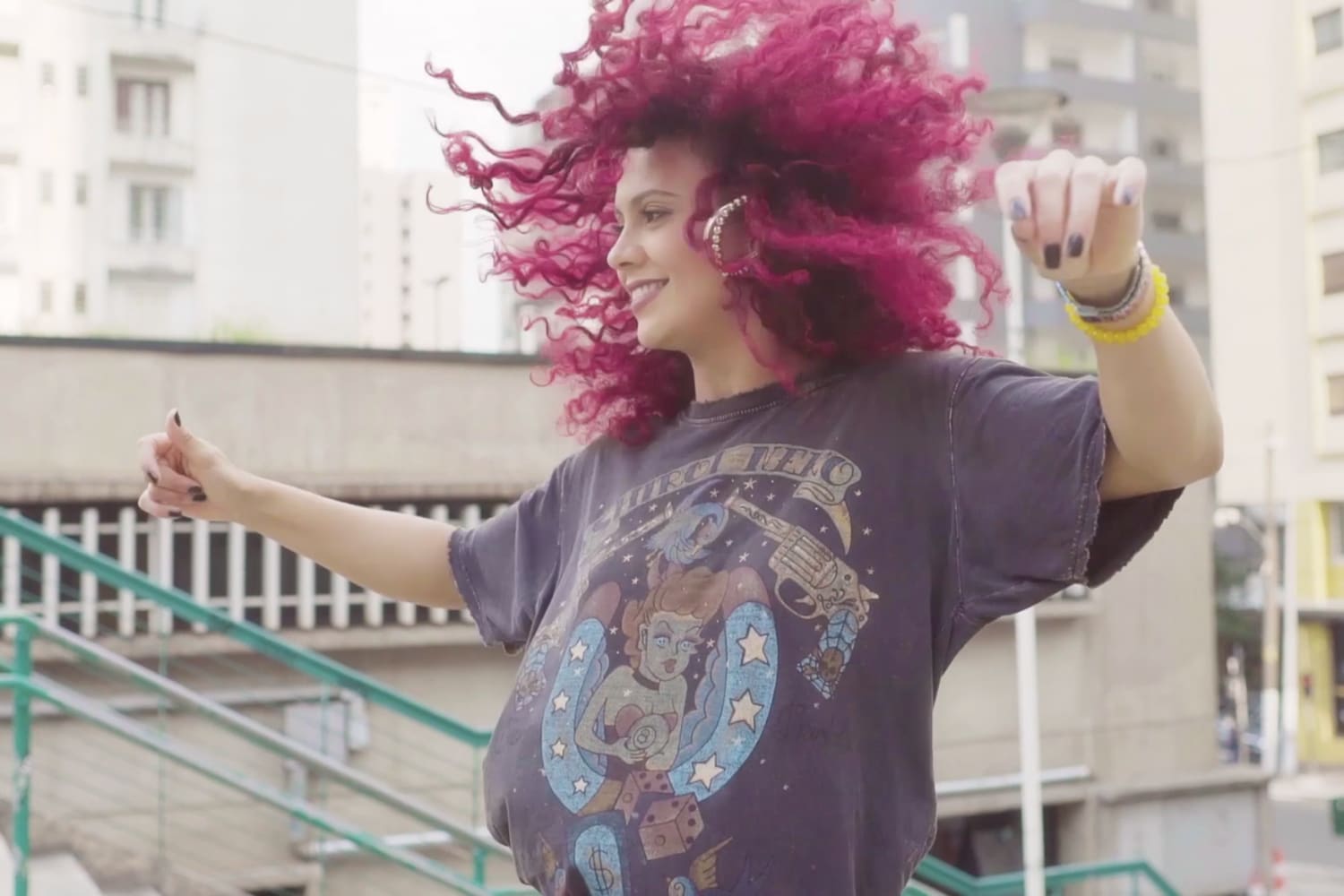 Bella Fernandes ++ aniversário de São Paulo ++ vídeo