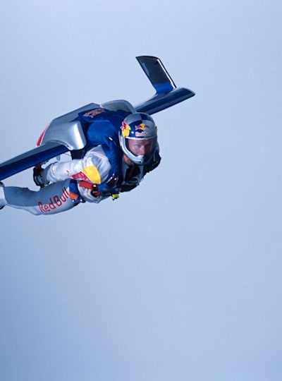 Felix Baumgartner: English Channel freefall crossing