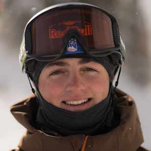 Hunter Henderson: Freeskiing – Red Bull Athlete Profile