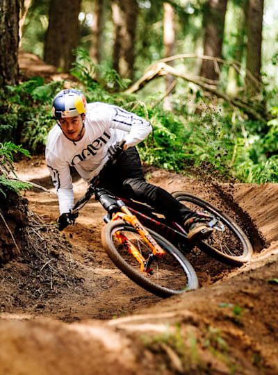 How to ride corners: Matt Jones shares his top tips