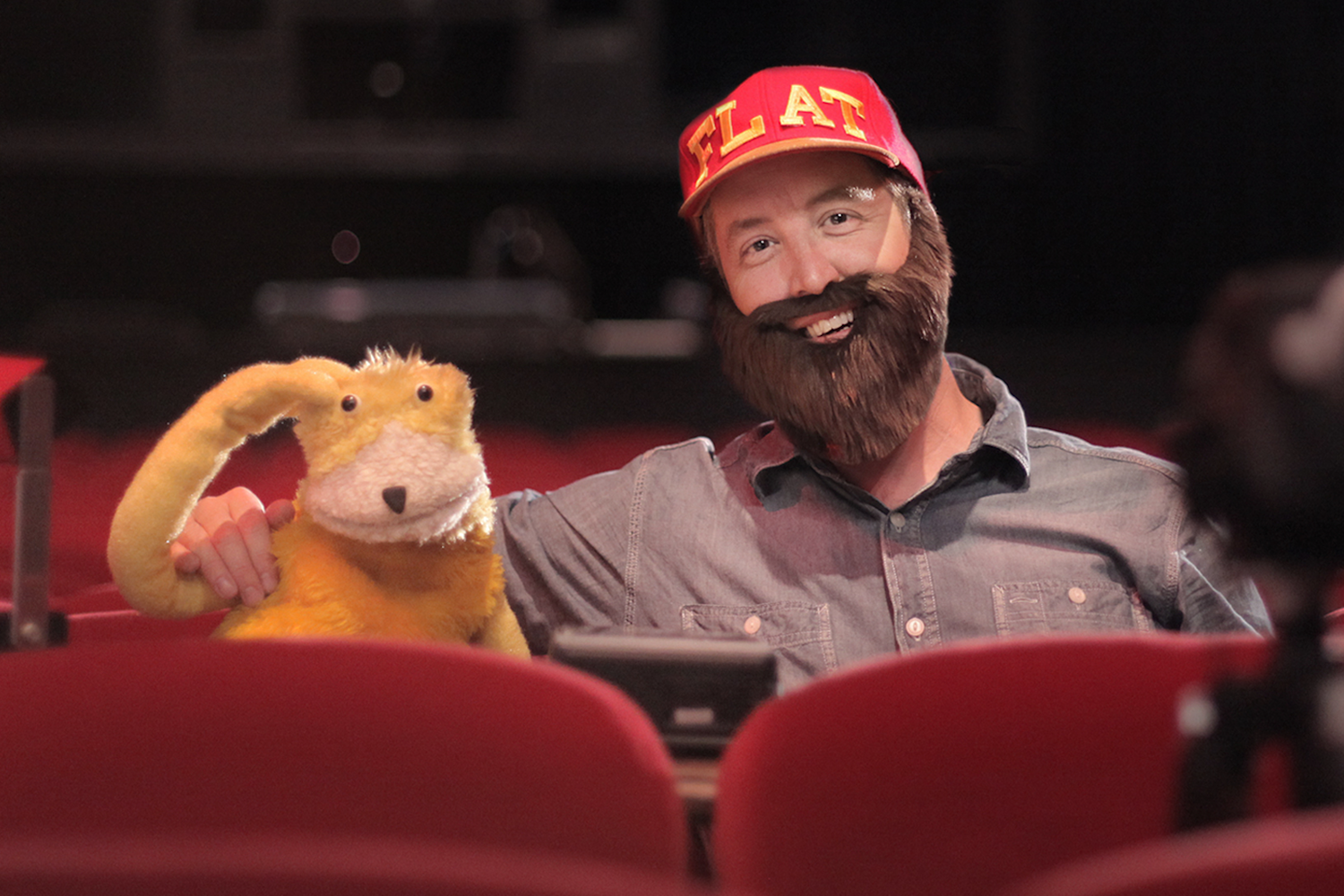 Flat Eric: la vuelta del muñeco amarillo en Paris Now!