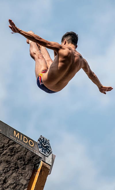 Jonathan Paredes - Atleta de Red Bull Cliff Diving