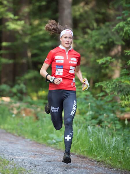Red Bull Wingfinder: Orienteer Judith Wyder takes test