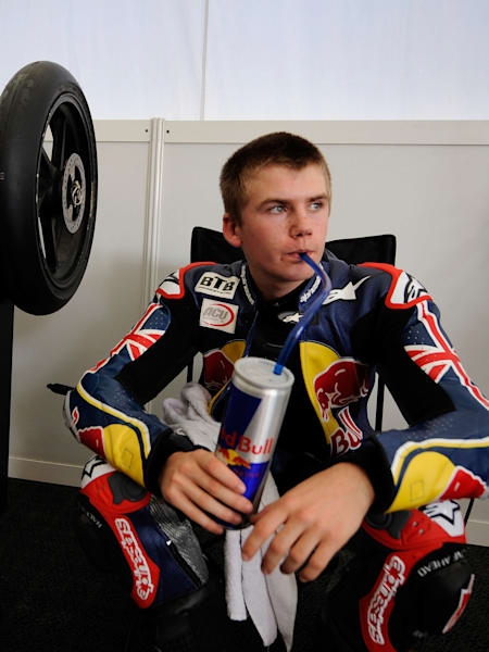 BLOG | Harry Stafford injures his wrist at Cadwell Park