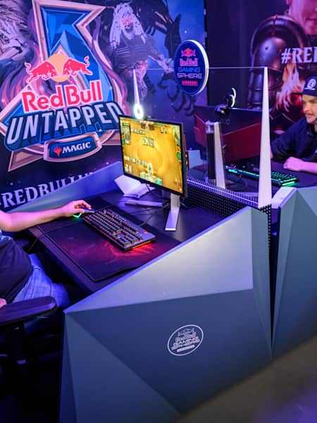 CCG's & TCGs: Picking the best digital card game