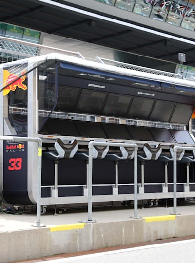 Formula One Pit Wall Explained