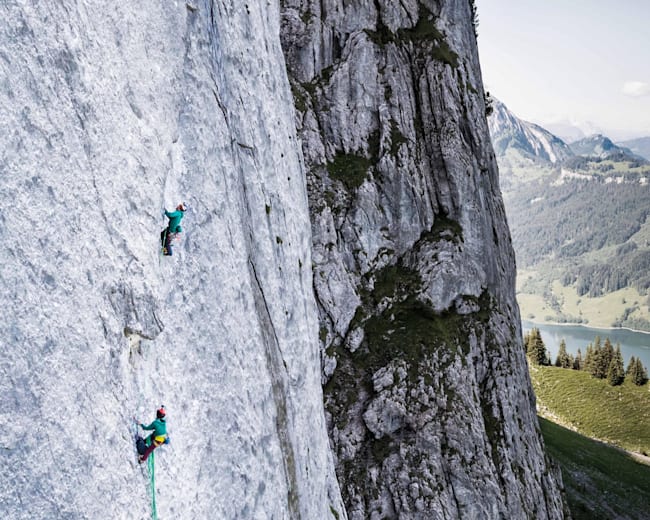David Lama climbs Supertramp multi-pitch video