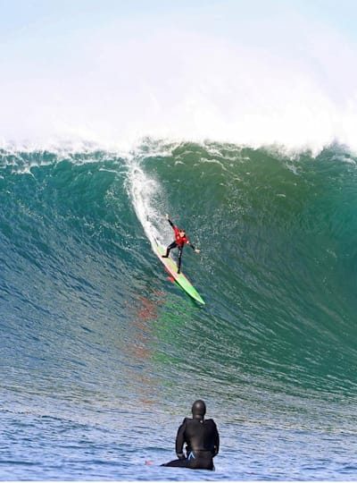 Surf : Mavericks, le retour des vagues géantes ! Vidéo