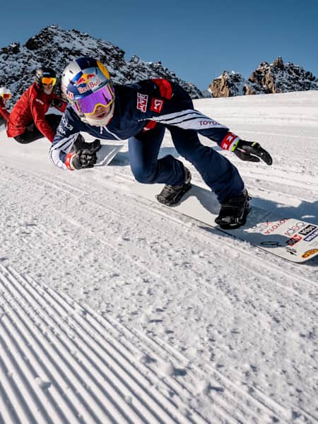 How to carve turns on a snowboard