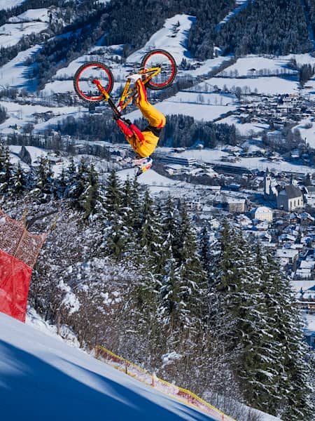 La Streif : Fabio Wibmer décolle à Kitzbühel.