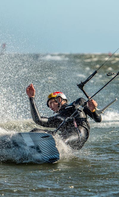 Tom Bridge: Kitesurfing – Red Bull Athlete Profile
