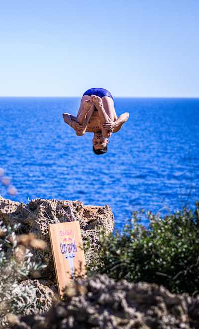 Jonathan Paredes: Cliff Diving – Red Bull Athlete Page