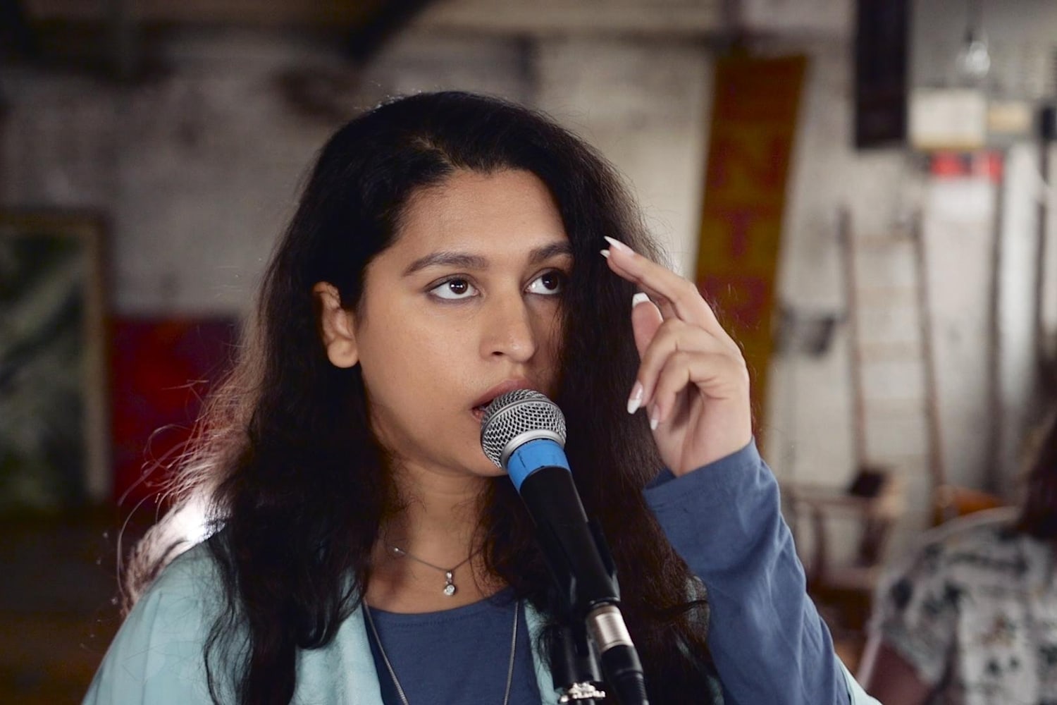 Nadia Nair: concierto pop de temas 'Blow' y 'Something'