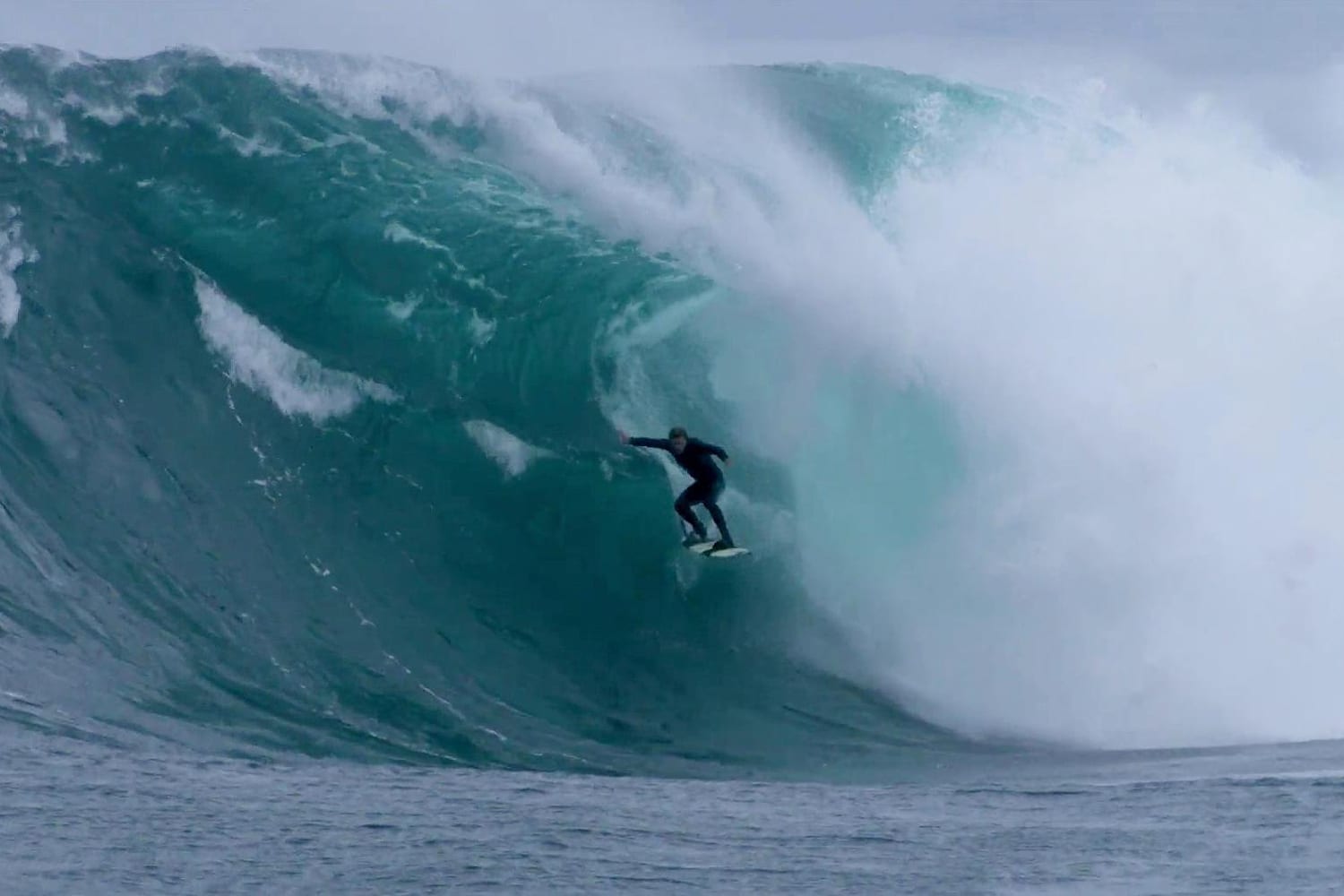 Sessions: Tim Bonython films Shipstern Bluff