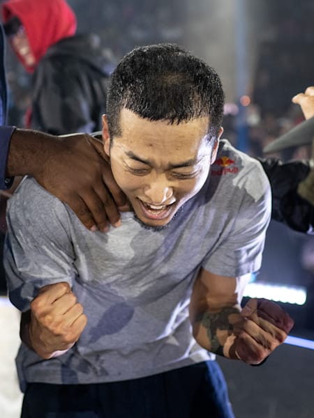 Hong 10: droga na breakingowy szczyt