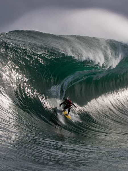 Sessions: Ross Clarke-Jones surf The Right vídeo