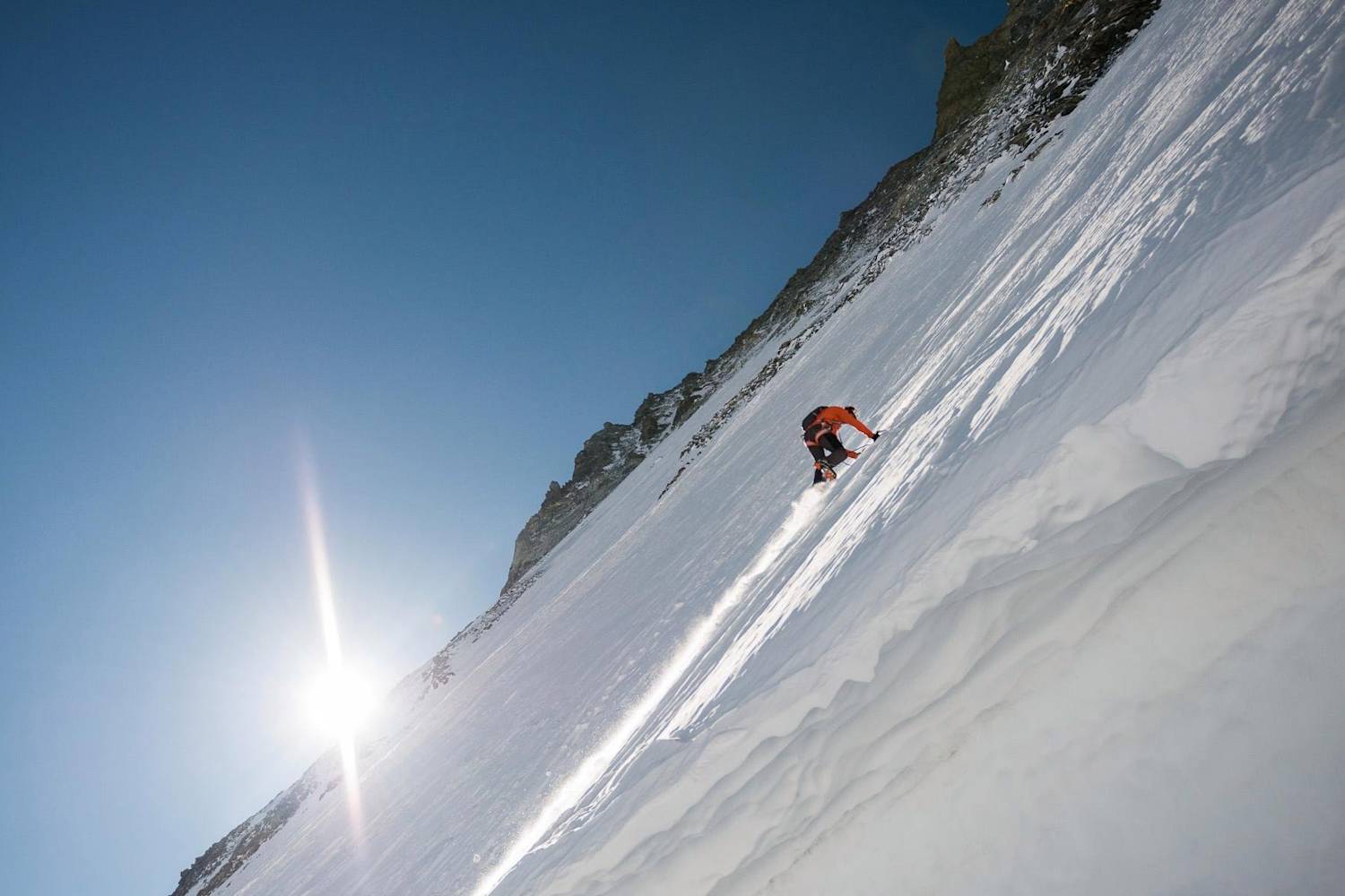 Dani Arnold escalade le Cervin plus vite que quiconque